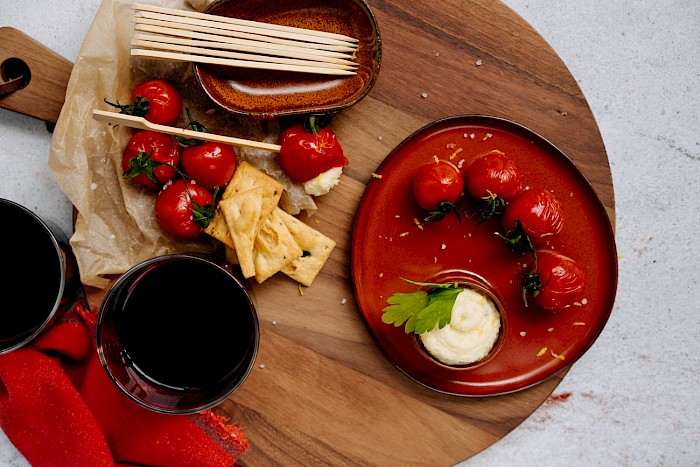 Snacktomaten mit Knoblauchcreme | Prominent